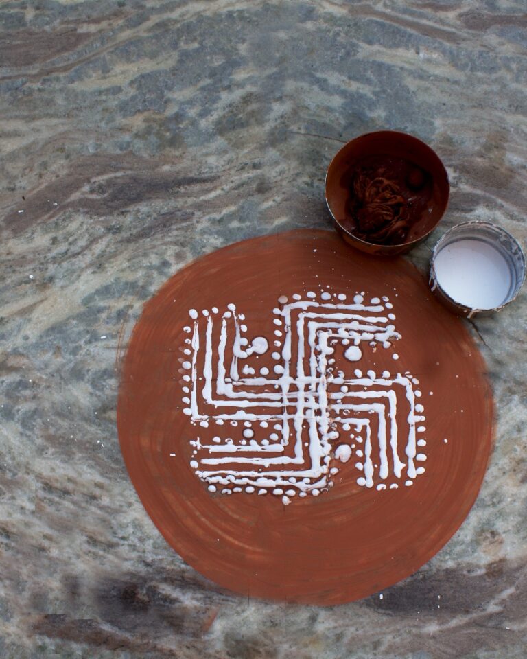 Aipan Art of Uttarakhand: History, Designs & How to Make It